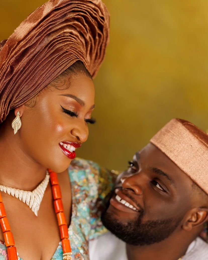 Agbeyo Tolulope And Yetunde Amazing Pre Wedding Photoshoot - Just U ...