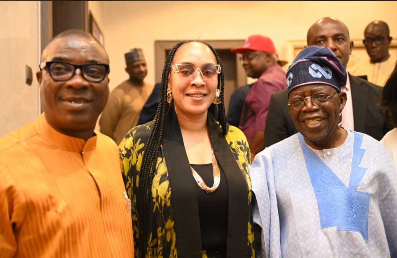 Photo’s Of King Wasiu Ayinde Marshal Mayegun of Yoruba land And wife ...